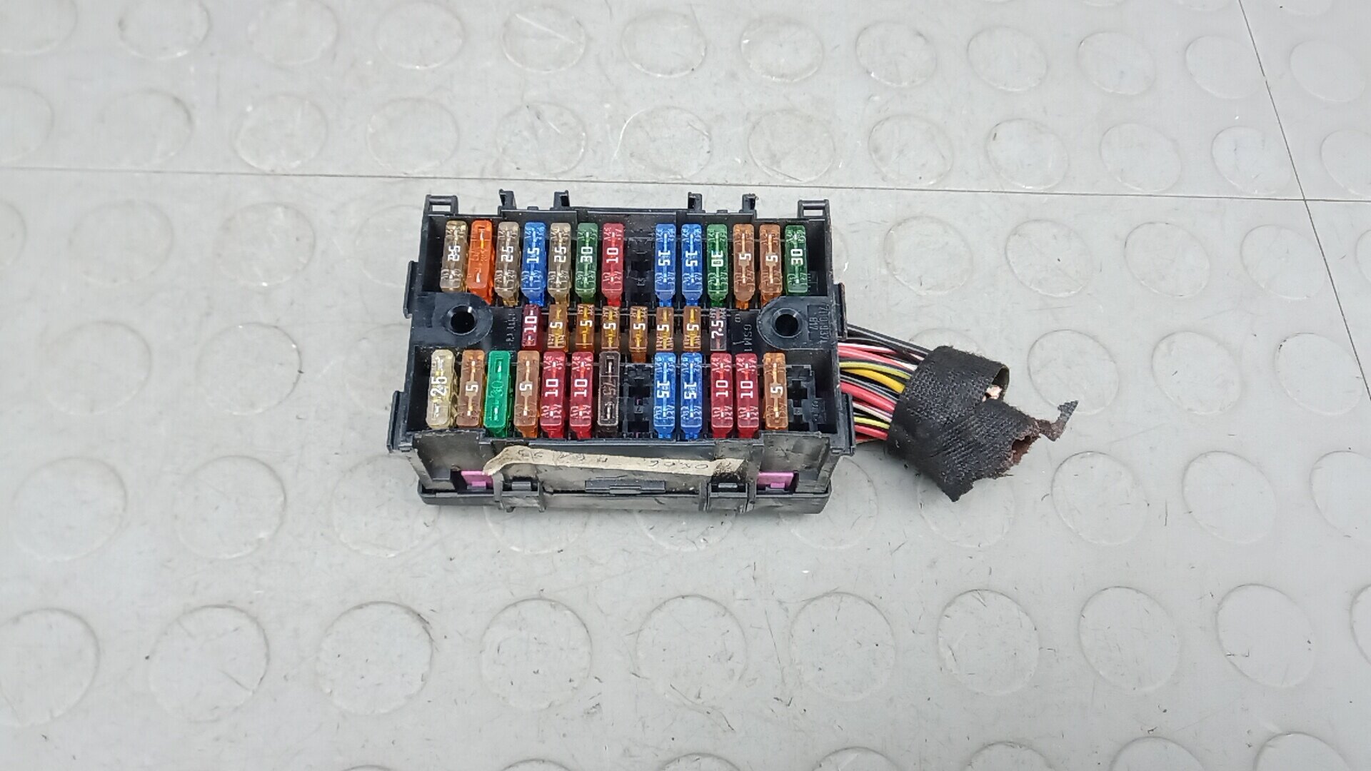 Блок предохранителей VOLKSWAGEN TRANSPORTER T5