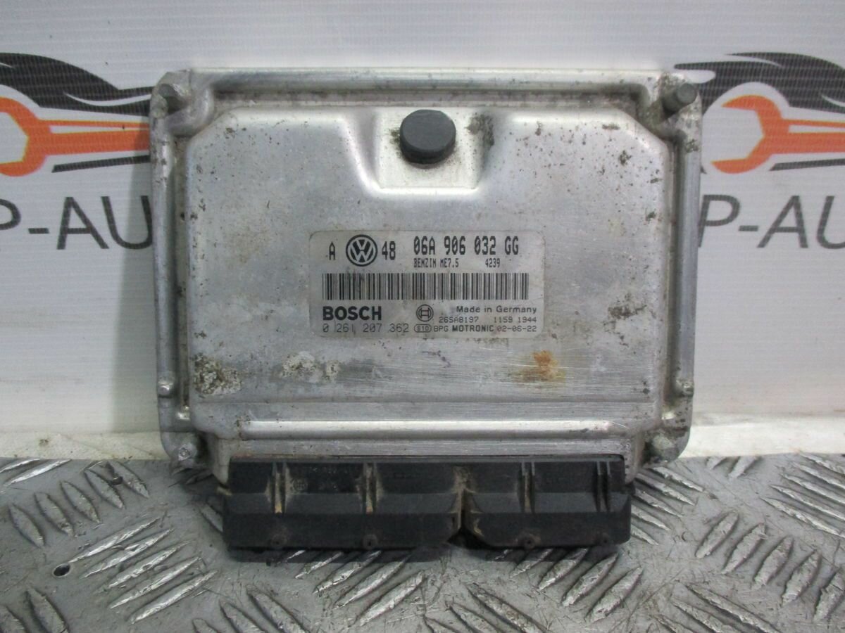 Блок управления двигателем VW Golf 4 1997-2006 0261207362