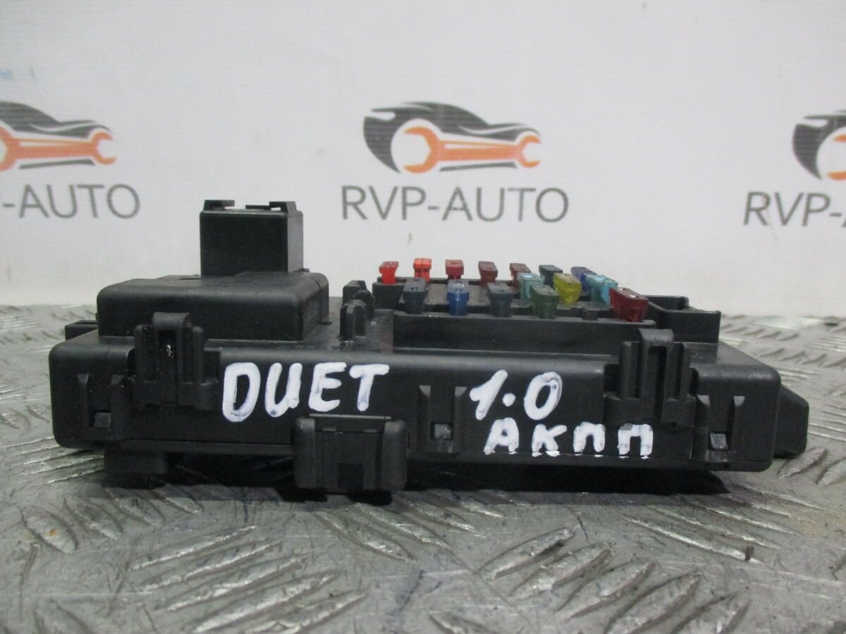 Блок предохранителей Toyota Duet 1.0 1998-2004 8260097405