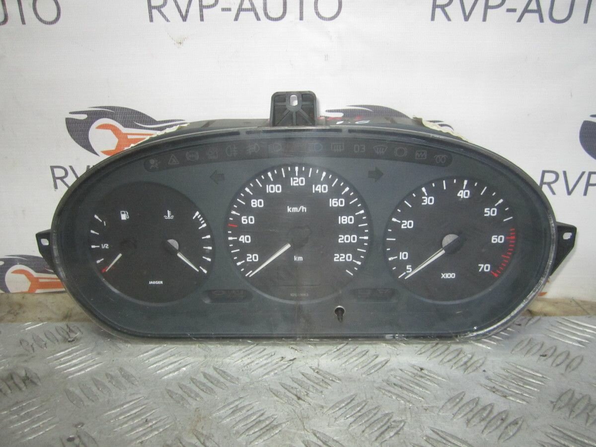 Панель приборов Renault Megane 1 МКПП 1996-1999 67019814450703074 B64DG