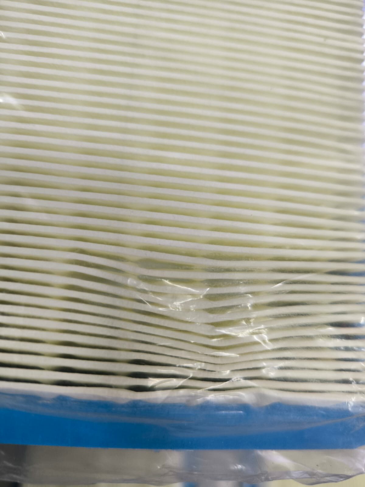 Воздушный фильтр для двигателя B&S 3.5-6.5л. с помялся при транспортировке. Фильтр воздушный для двигателей Briggs&Stratton 491588 "AMURSTRONG" 130x112x20 mm