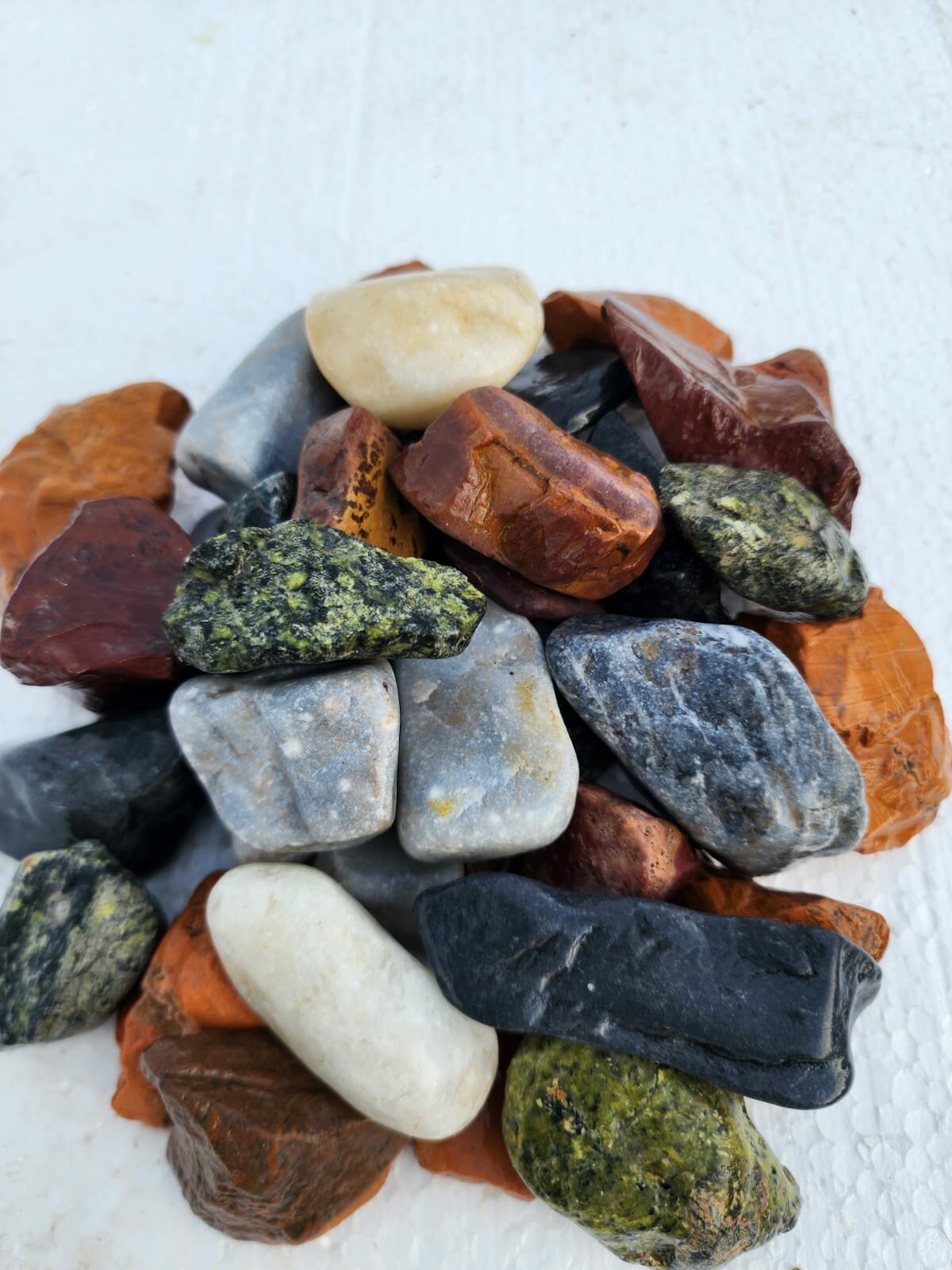 Грунт для аквариума "Микс уральских камней", фракция 20-40мм, 10кг