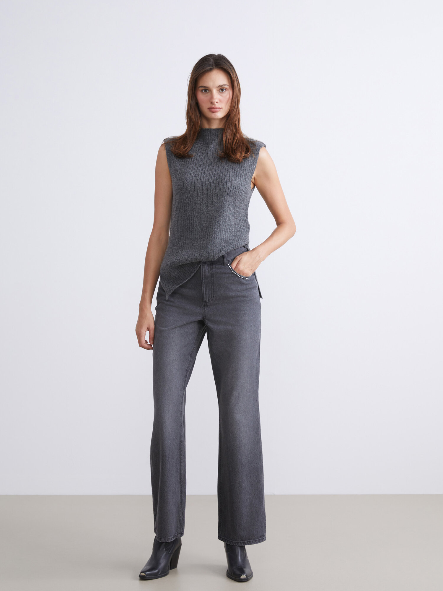 Джинсы клеш 