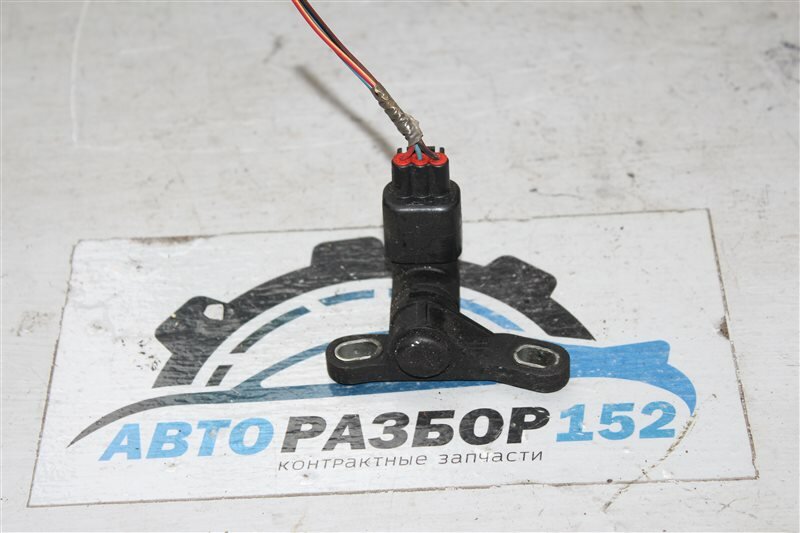 Датчик коленвала Mazda 6 GG L3-VE