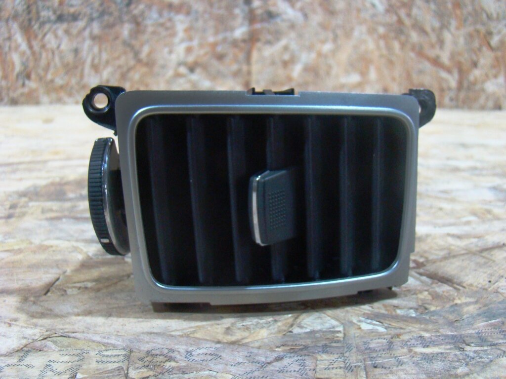 Ssang Yong Actyon Дефлектор воздушный центральный 6962A34001