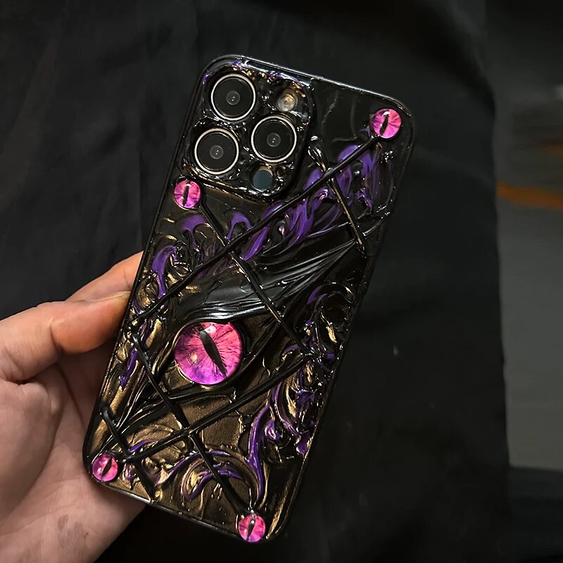 Чехол на iPhone 13, темно-фиолетовый, 3D, пятиглазый