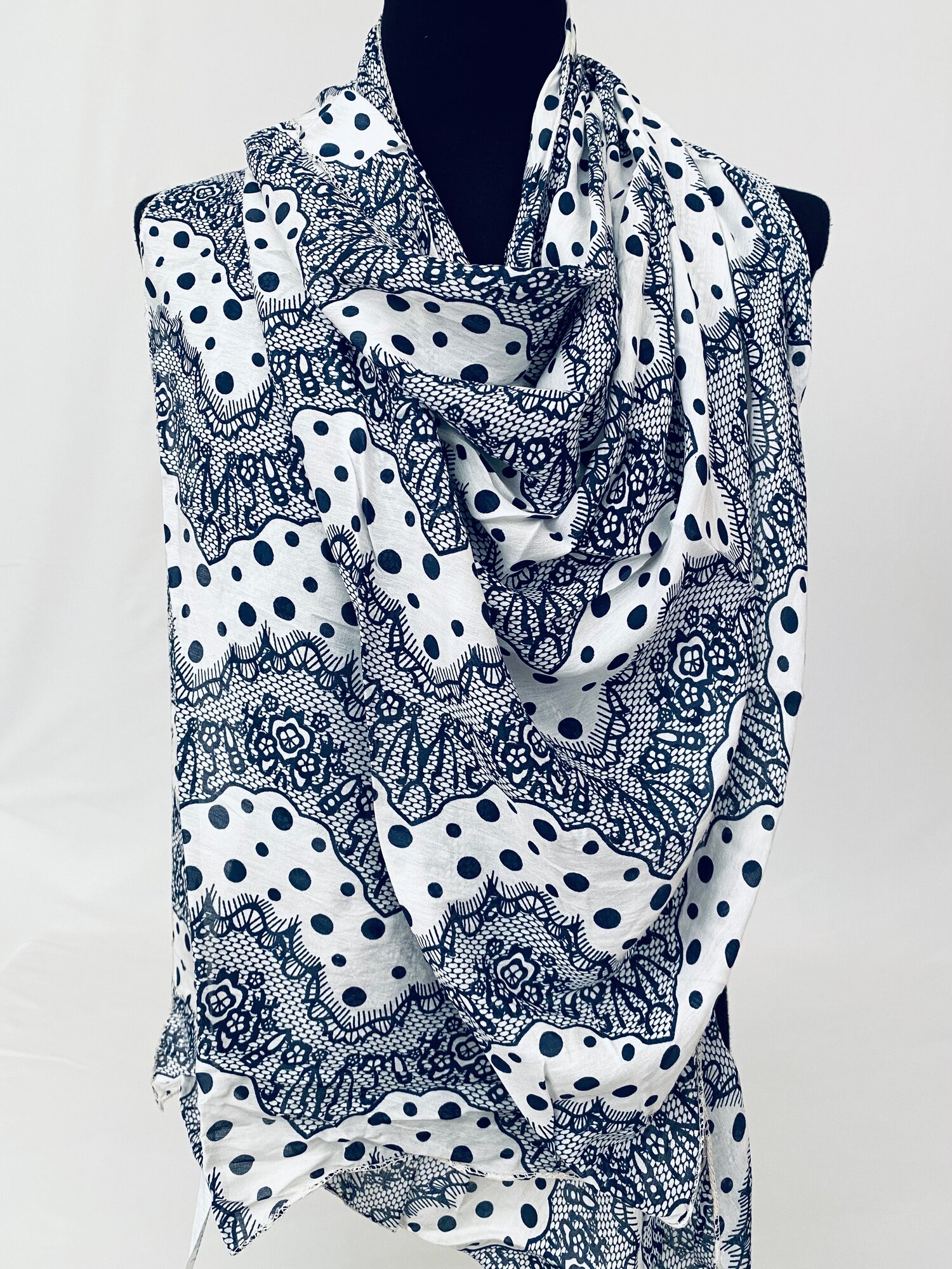 Шарф весна-лето 2026 для женщин