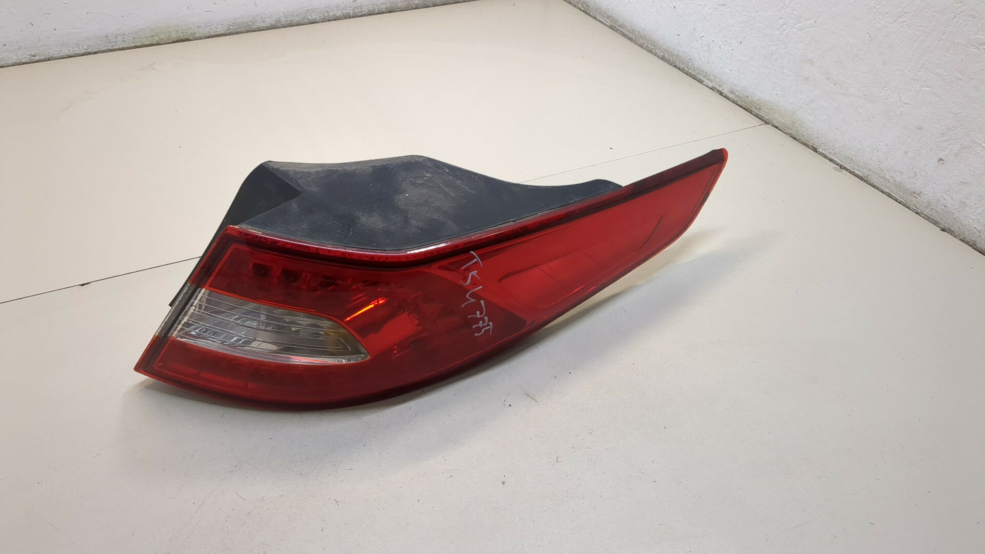 Фонарь (задний) правый КИА Optima 3 Б/У