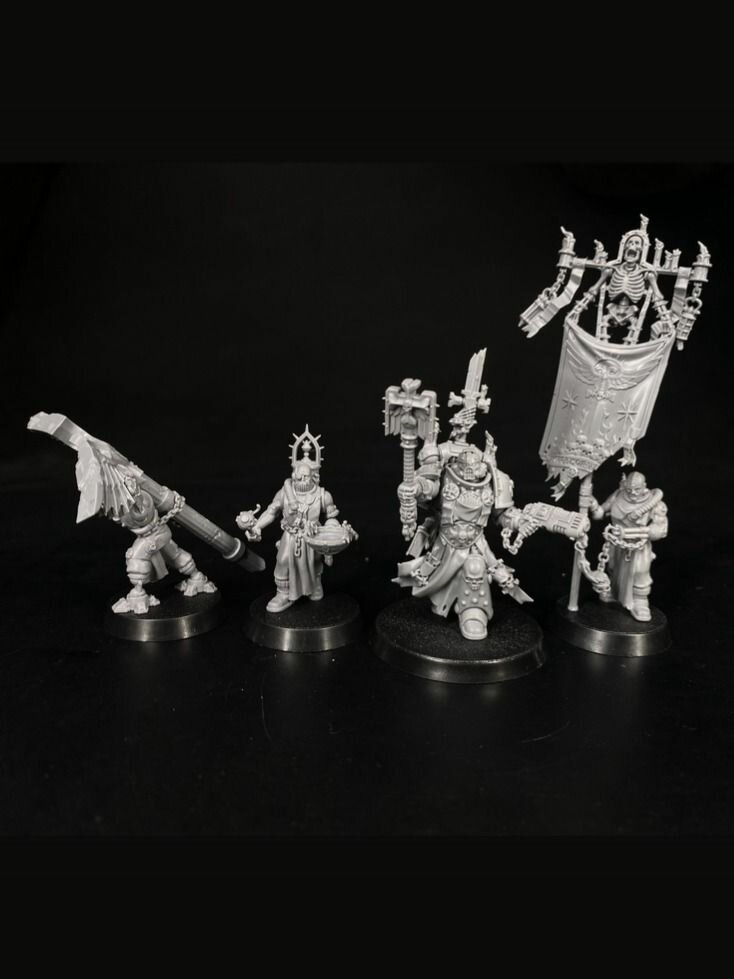 Chaplain Grimaldus and Retinue. миниатюра по вселенной warhammer 40000