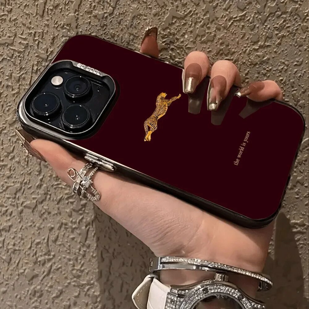 Винно-красный чехол для iPhone 15 Pro с леопардом
