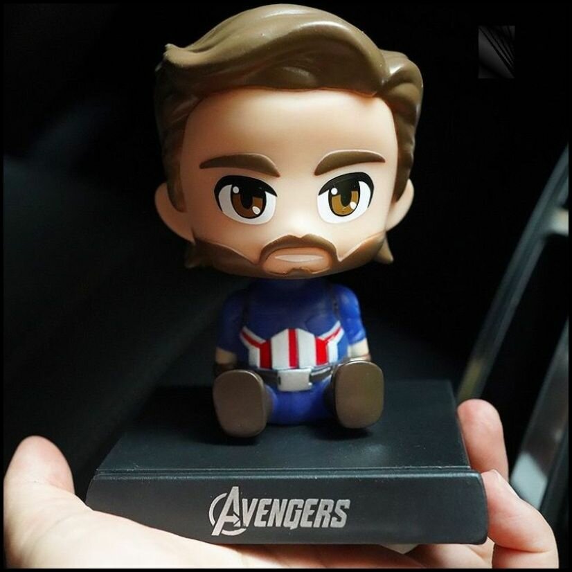 Игрушка с качающейся головой в машину на панель / Аксессуар в автомобиль / игрушка на торпедо / держатель для телефона в машину /Капитан Америка / Captain America