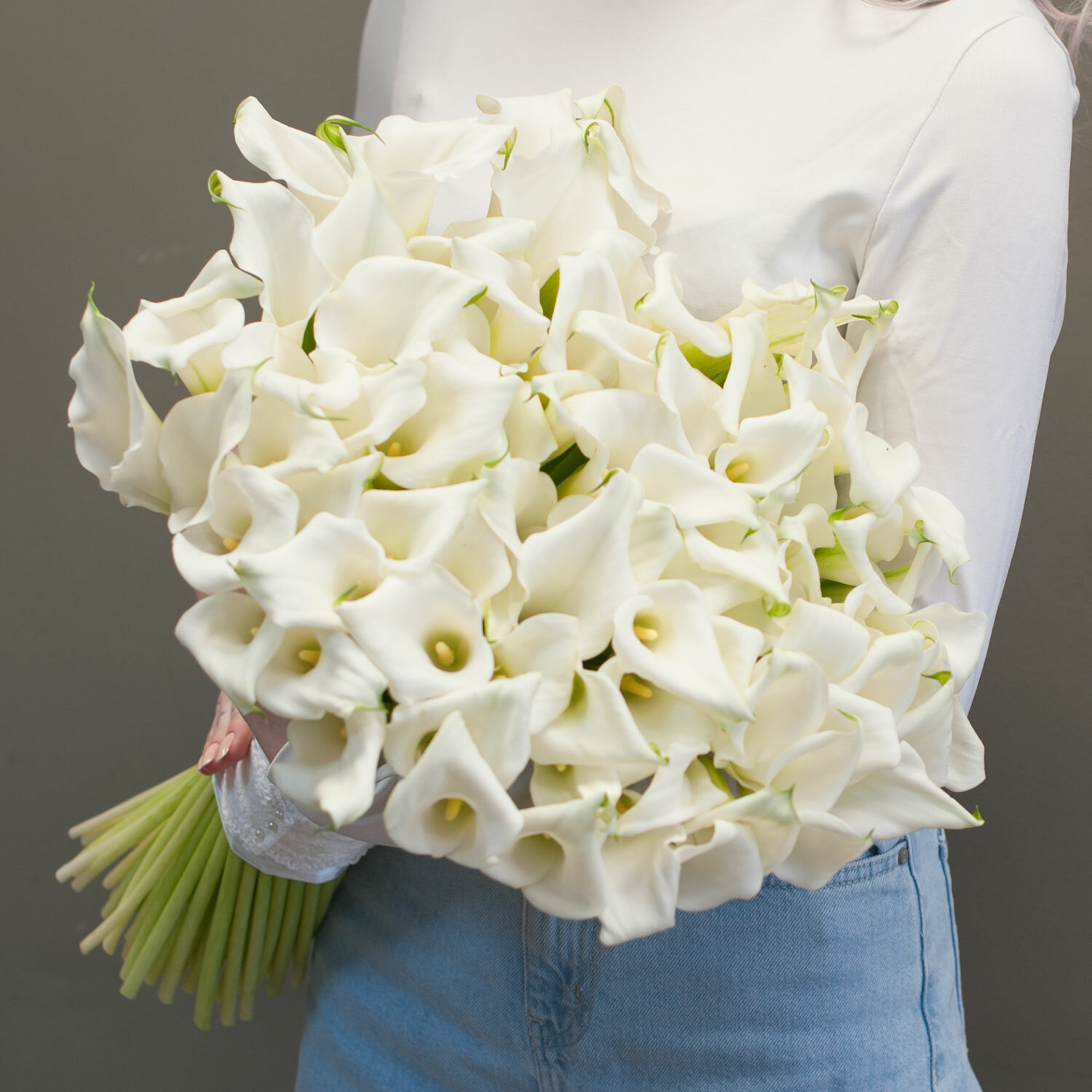 Букет из белых калл "Лиз Шармель"