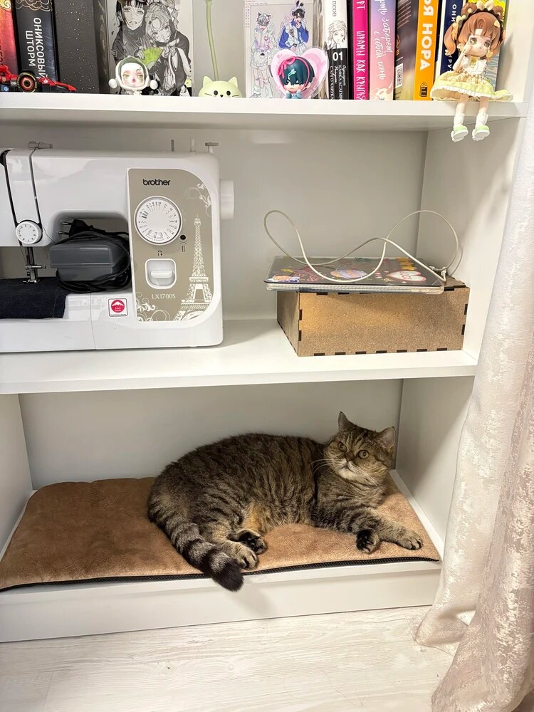 Лежанка 28*70 для кошек на узкий подоконник антискользящая