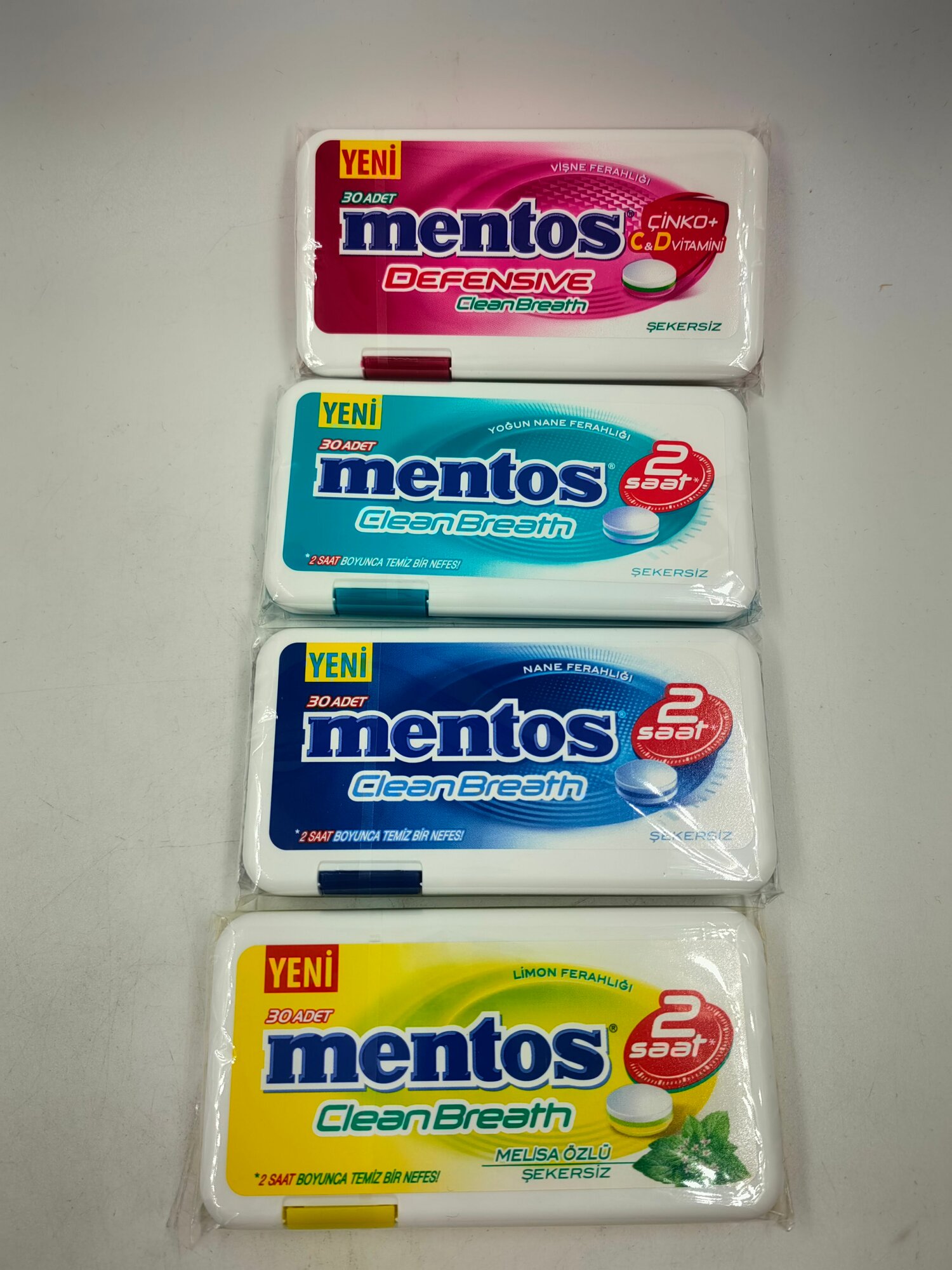 MENTOS набор освежающих пастилок CleanBreath с цинком, без сахара, (4 шт. по 21 г), Турция