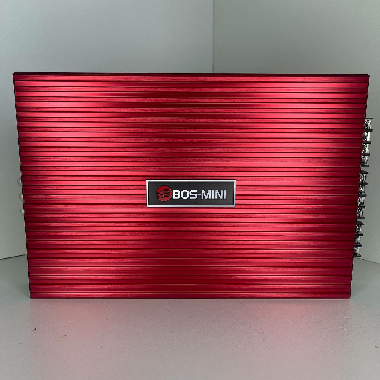 Автомобильный усилитель 4 канальный BOS-MINI 47.4 4500W
