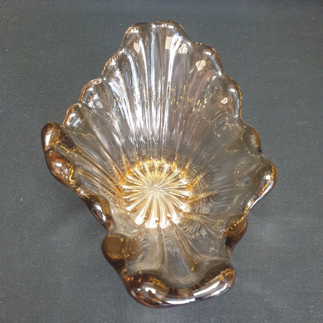 Ваза "Медуза 11", цветное гутное стекло медового оттенка, Орловский к-т Победа, 1984 г, СССР