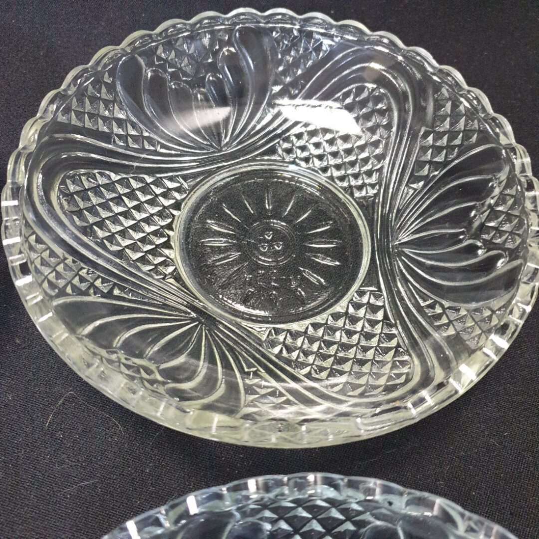 Винтажное блюдце, Уршельский з-д, стекло, СССР