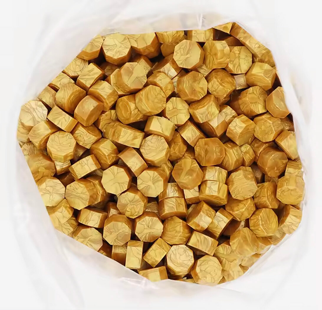 Сургуч для печати в гранулах 500гр (1600шт). Воск цветной для творчества. Светло золотой цвет