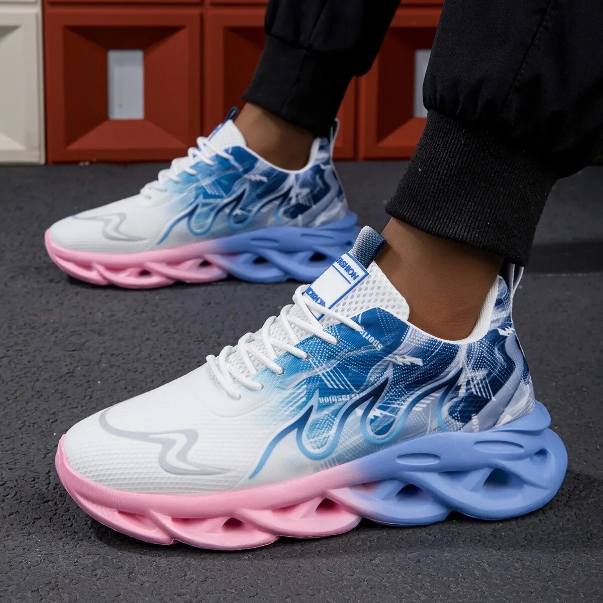 Кроссовки SNEAKER