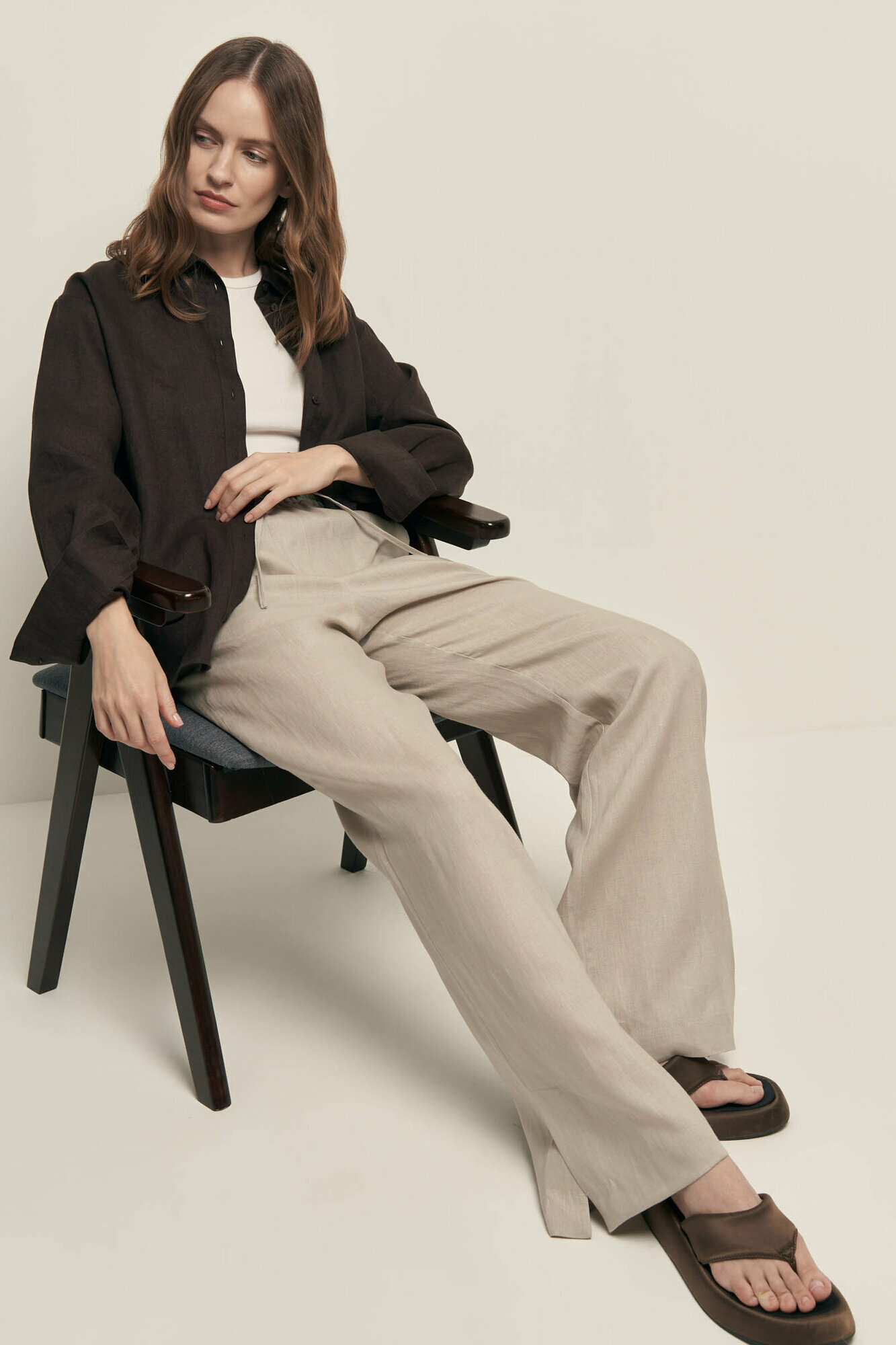 Брюки льняные прямые на резинке