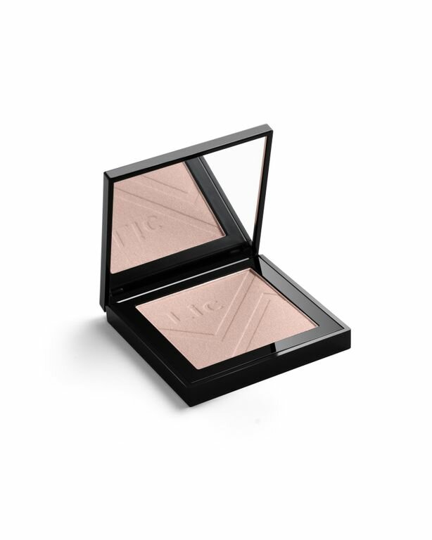 Lic Хайлайтер 03 Laniakea розово-бежевый