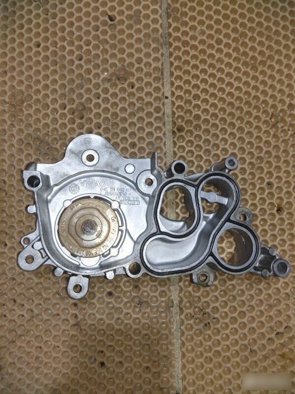 Насос водяной помпа Skoda Karoq NU7 czea Б/У с пробегом