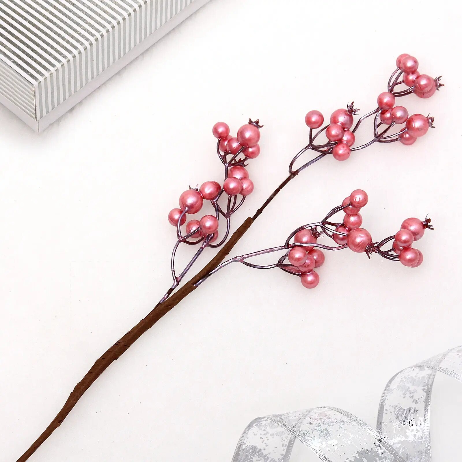 Ветка декоративная «Сказочная ягода» 60 см, розовый жемчуг, для интерьера