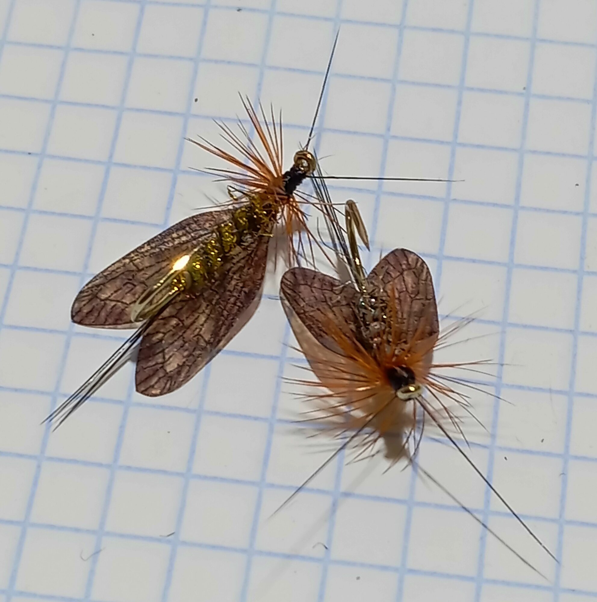 Мушка Ручейник, на хариуса и другую рыбу. На одинарном крючке. Набор 2 штуки.