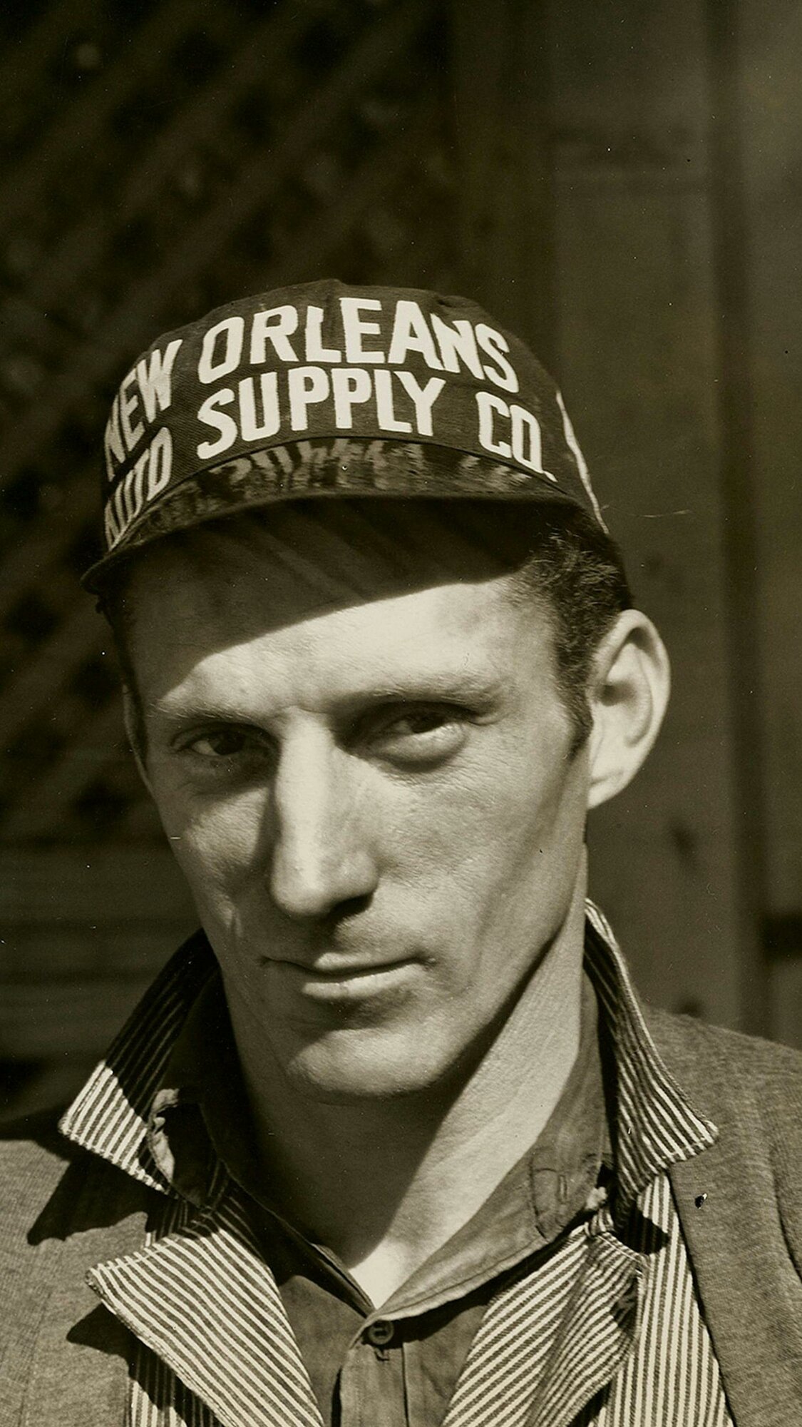 Картина на холсте 60x110 LinxOne "Автомобиль, интерьер для дома / декор на стену / дизайн