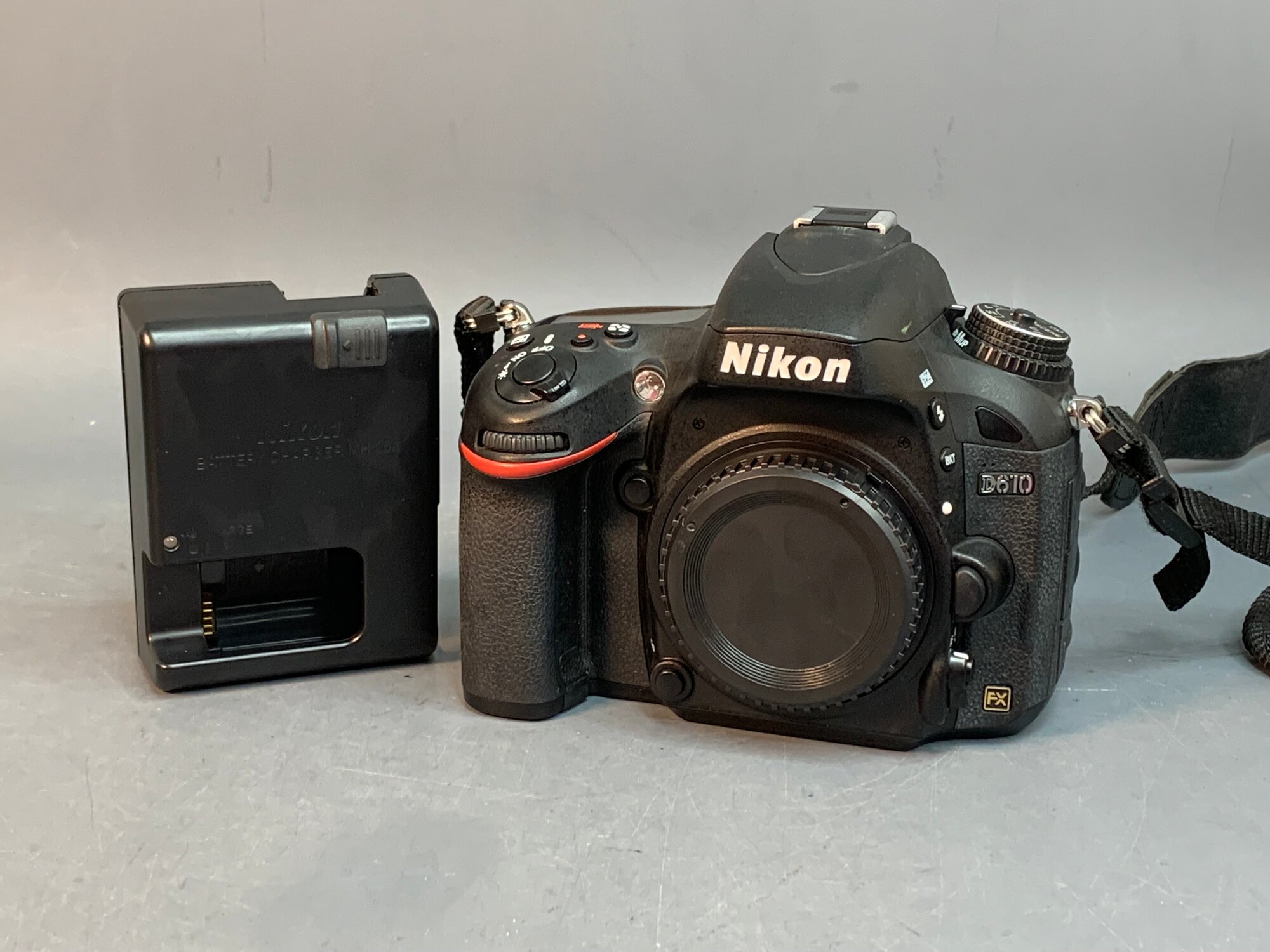 Nikon D610 1.726 кадров