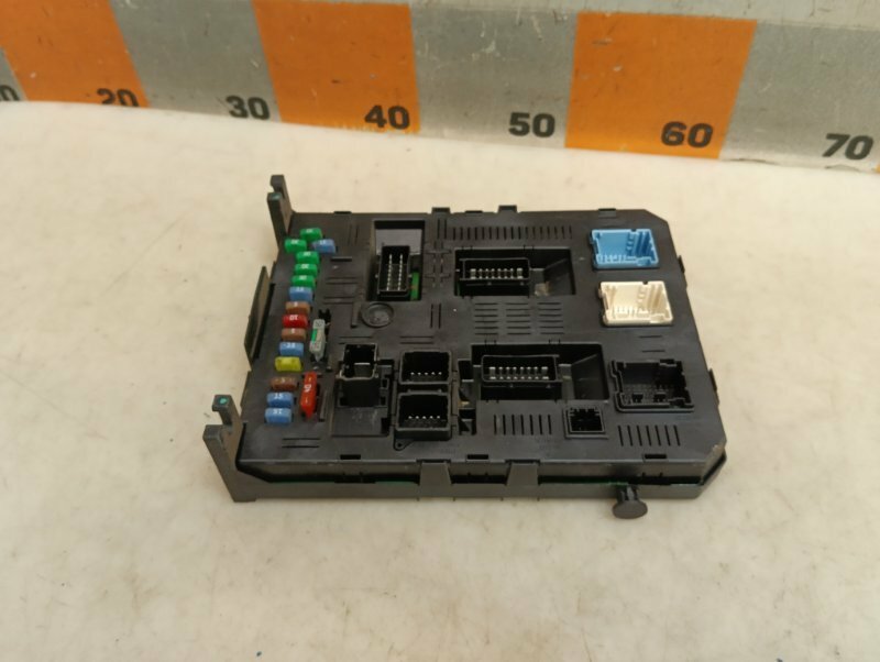 Б/У Блок предохранителей Peugeot 307 421978 Peugeot-Citroen арт. 9663510580