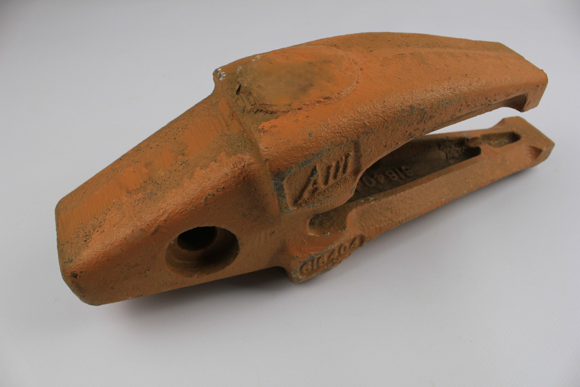 Адаптер ковша экскаватора E325-50, 6i6404 AILI для Caterpillar J400 (50 мм) косая кромка