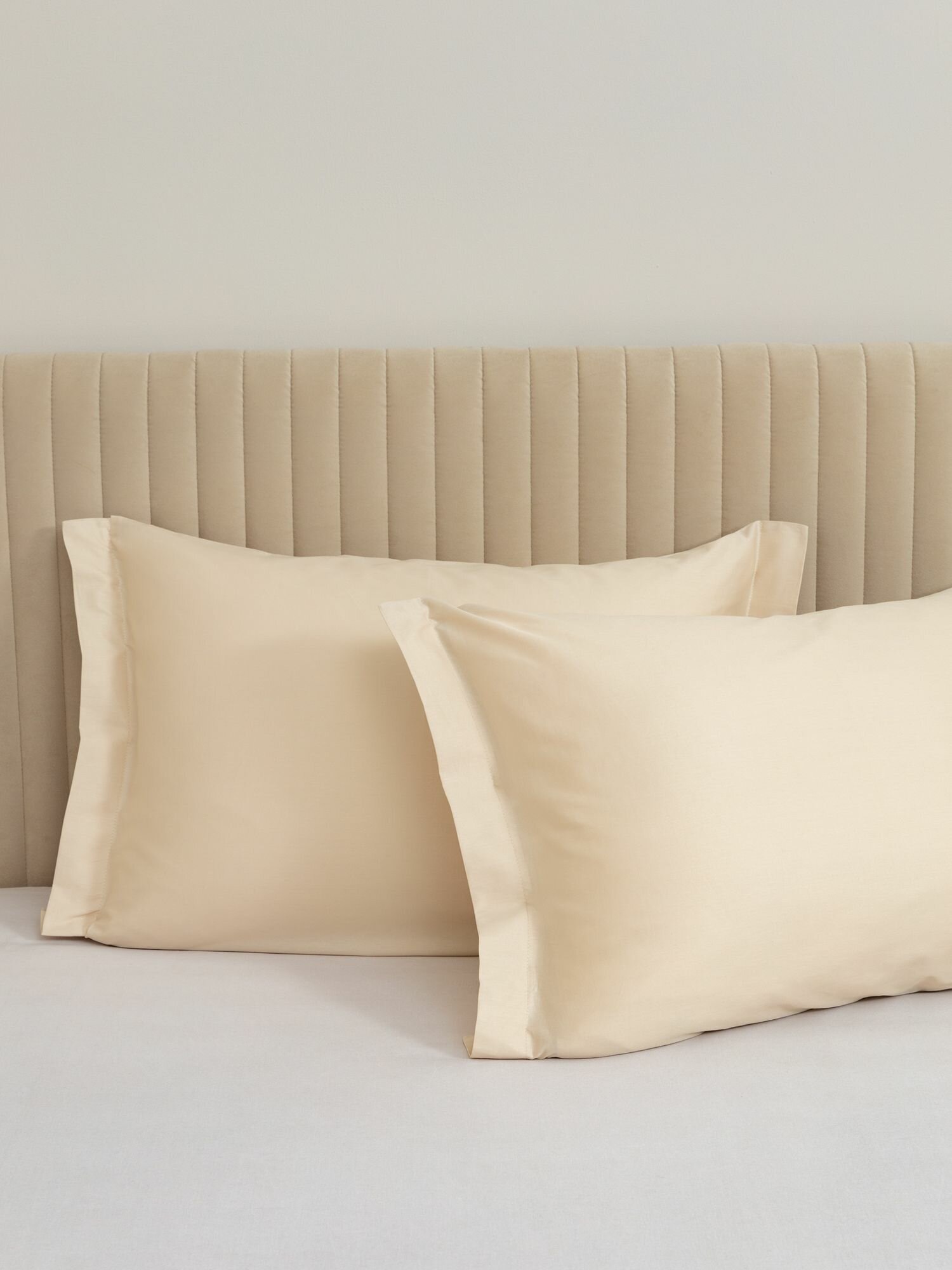 Комплект наволочек с ушками сатин 50х70 (2 шт.) "Cozy Home"рис. 41322-1 Обнажённый/Nude