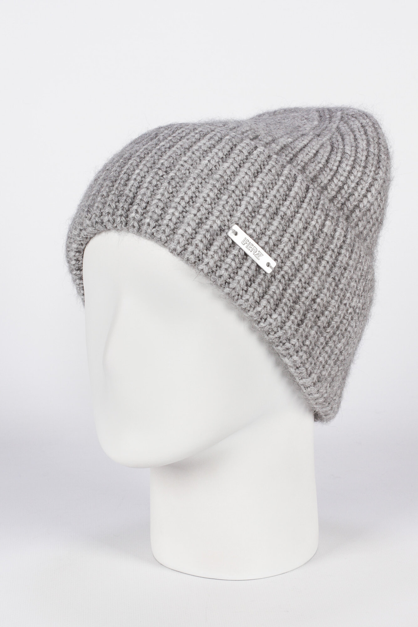 Шапка Ferz для женщин