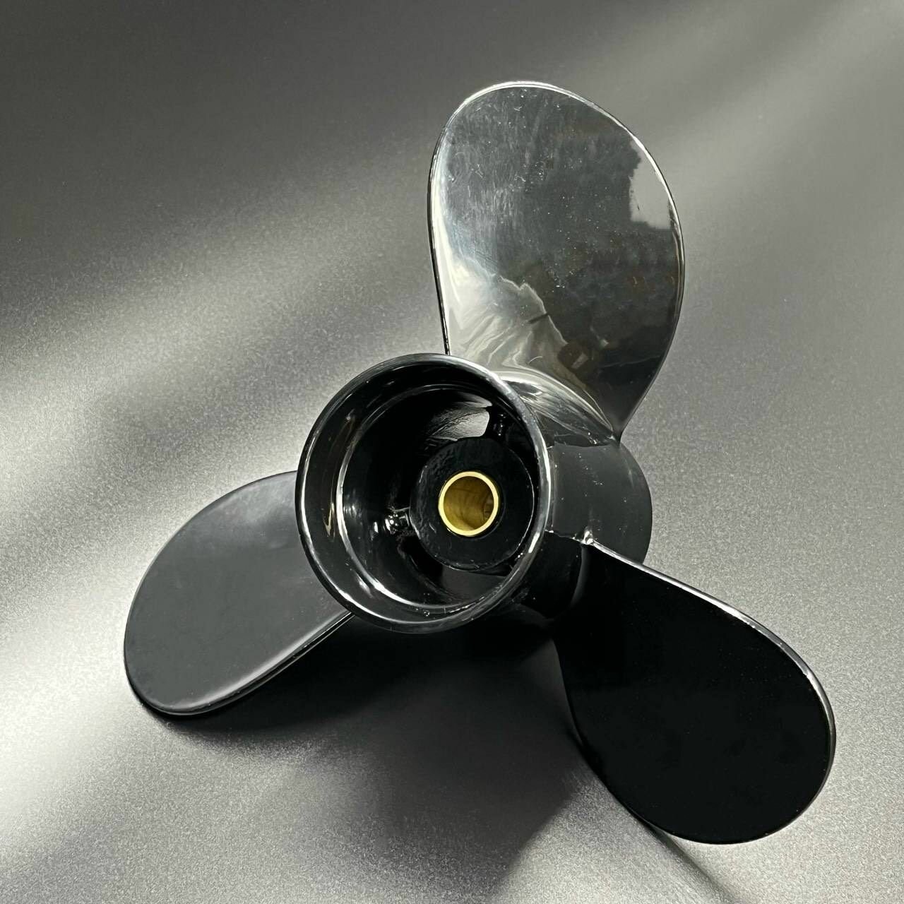 Гребной винт Tohatsu/Mercury 8-9.8 Megara (3x8.9x9.5) (Polastorm)