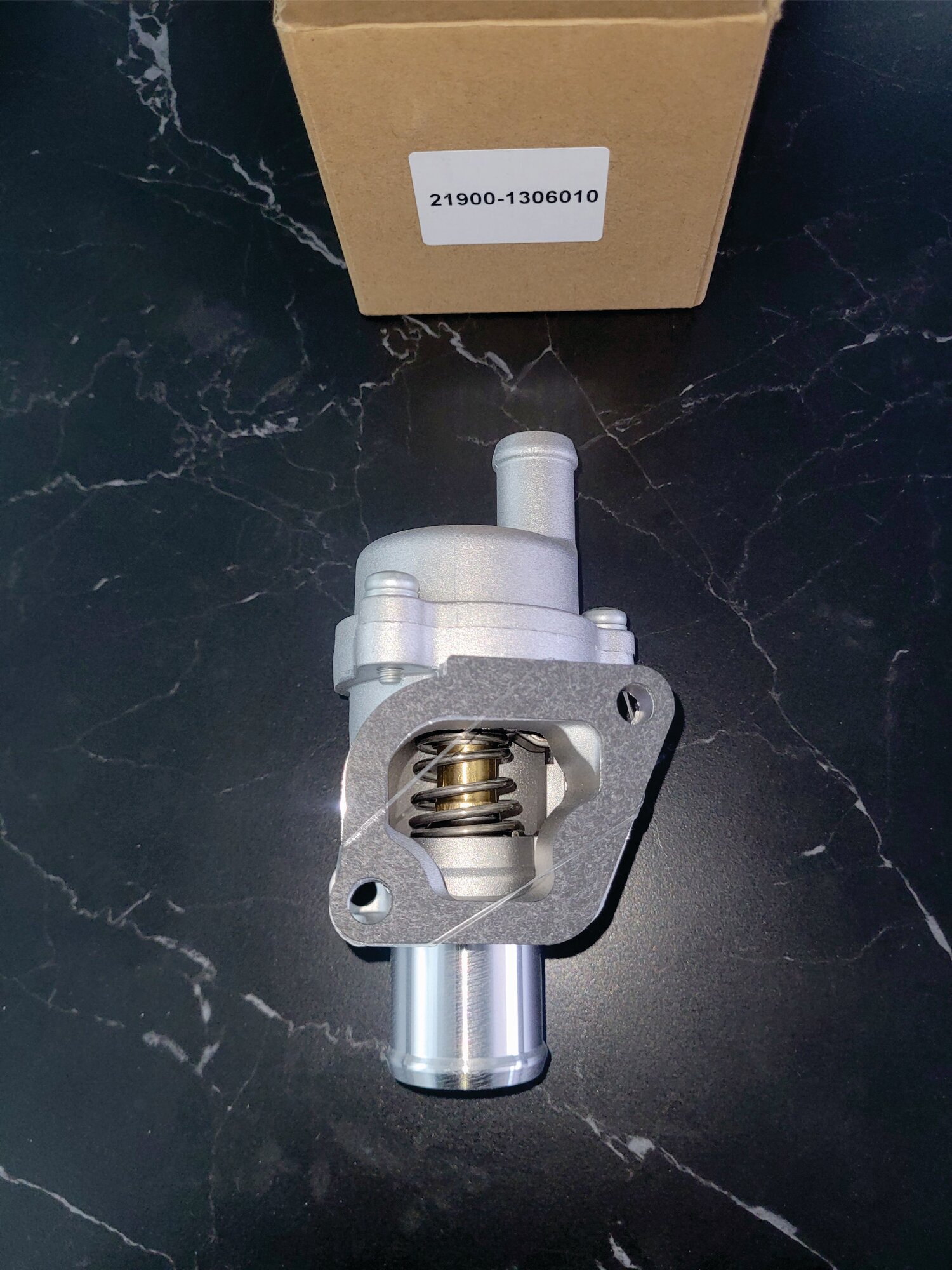 Корпус термостата Лада Веста / Гранта / Калина 2 / Xray / Datsun on-Do арт. 21900-1306010