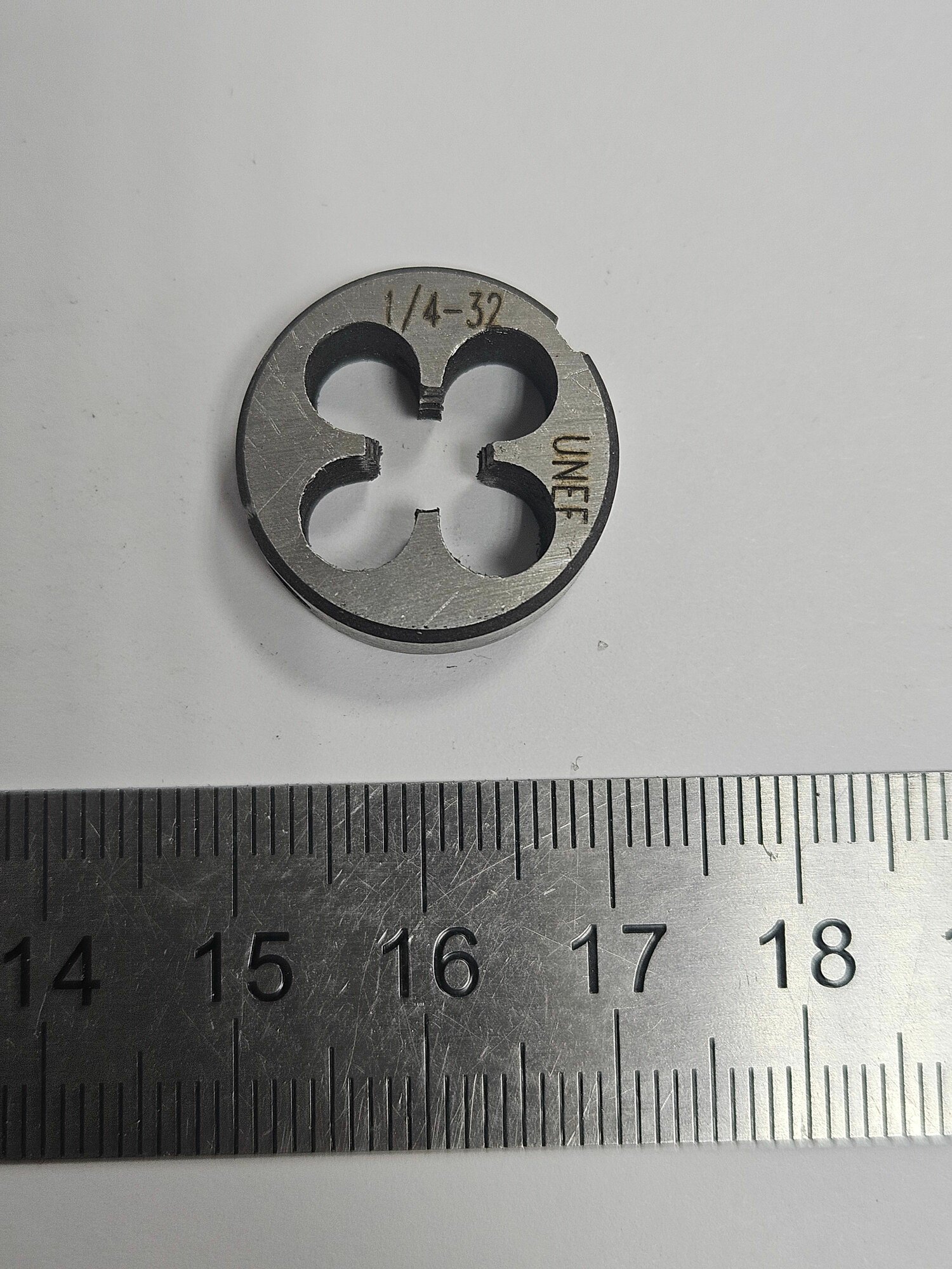 Плашка дюймовая UNEF 1/4 - 32 нитки/дюйм