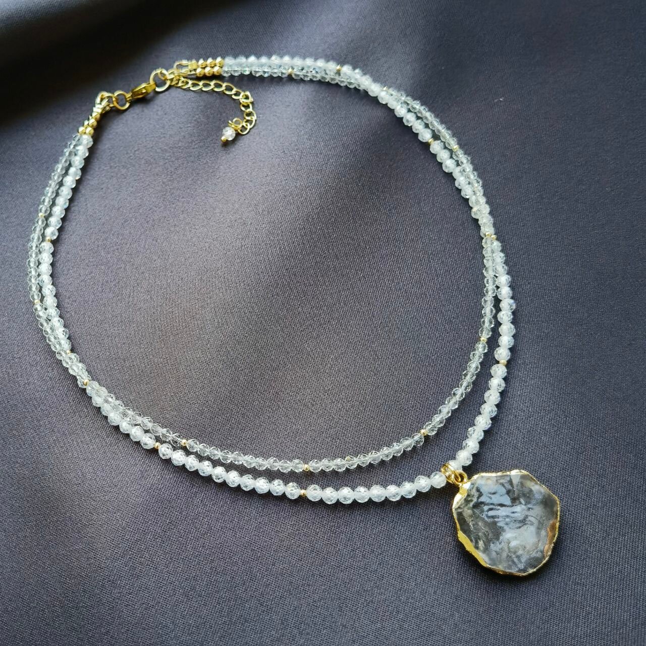 Колье, циркон, горный хрусталь, шпинель