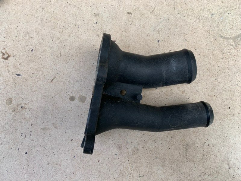 Корпус термостата Ford Focus MK3 1.6 PNDA 2013 (б/у) 1707050