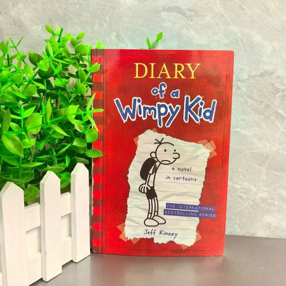 Diary Of A Wimpy Kid/ Детский дневник 1/ Юмористический сборник рассказов-комиксов/, Печатная книга, Мягкая обложка, No.1 小屁孩日记 / 儿童日记 1 / 幽默漫画集 / ，印刷书，平装本，No.1BcsOzon提示：请稍等，正在为您跳转.