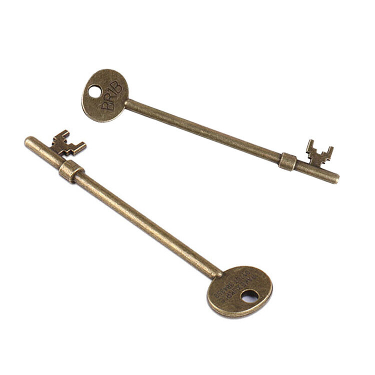 Волшебный трюк с антикварным ключом-призраком – винтажный ключ для управления разумом для интерактивной магии крупным планом