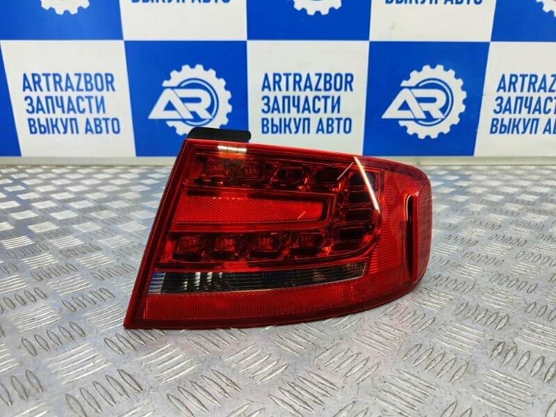 Б/У Фонарь задний правый Audi A4 B8 / Ауди A4 B8 1.8 CDH 120 Л.C 2010