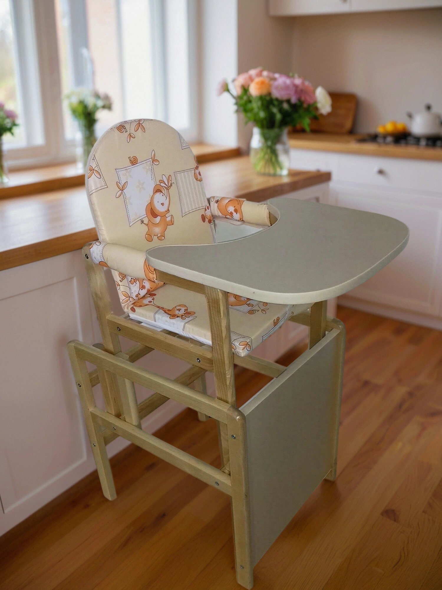 Стульчик для кормления Babyroom Матрешка Беж-Латте, дерево, размеры 87*43*60 см