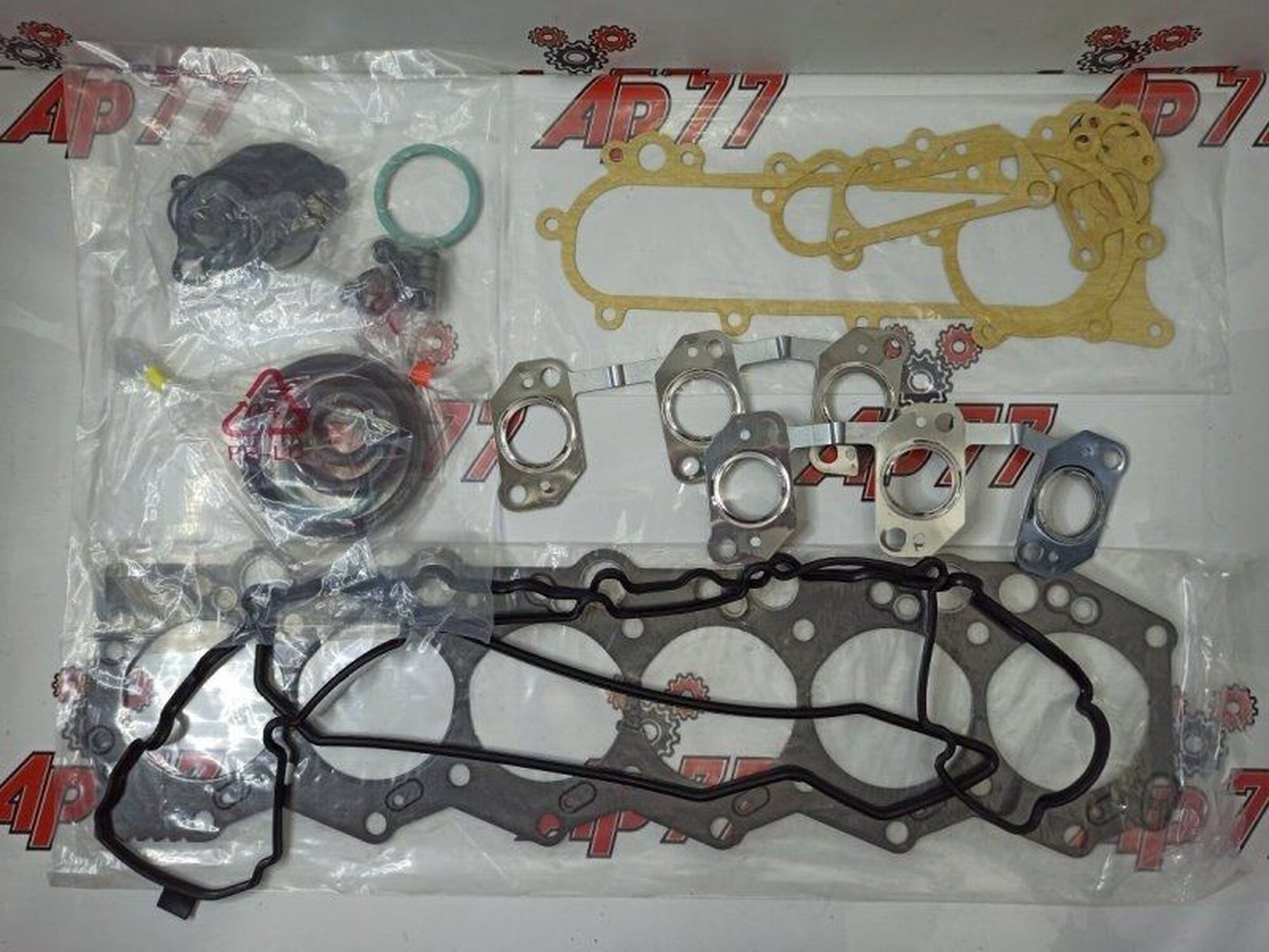 Ремкомплект двс Toyota 1HZ, 12 клапанов, паронитовый 0411117010