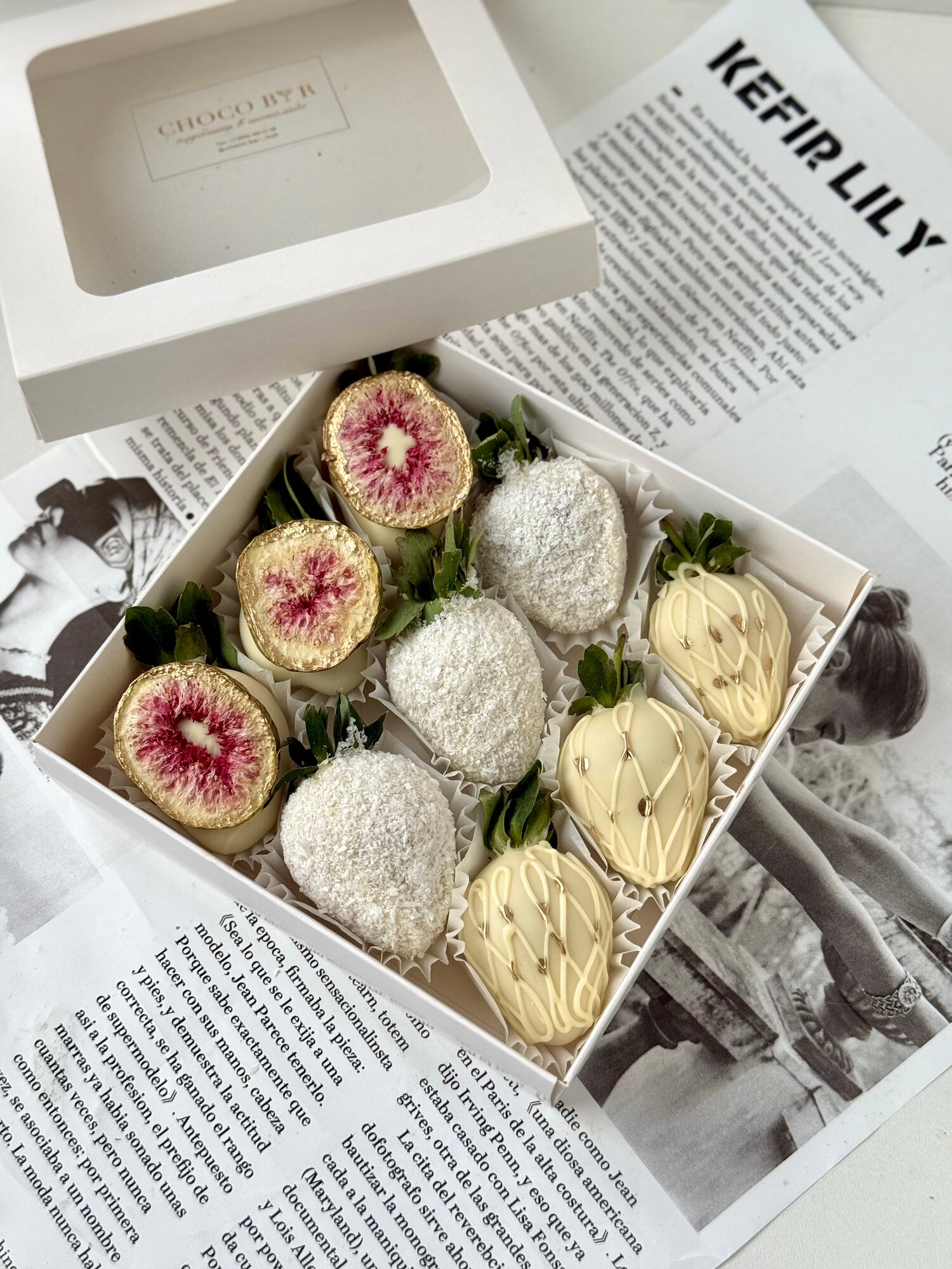 Клубника в белом бельгийском шоколаде подарочный набор 9-12шт