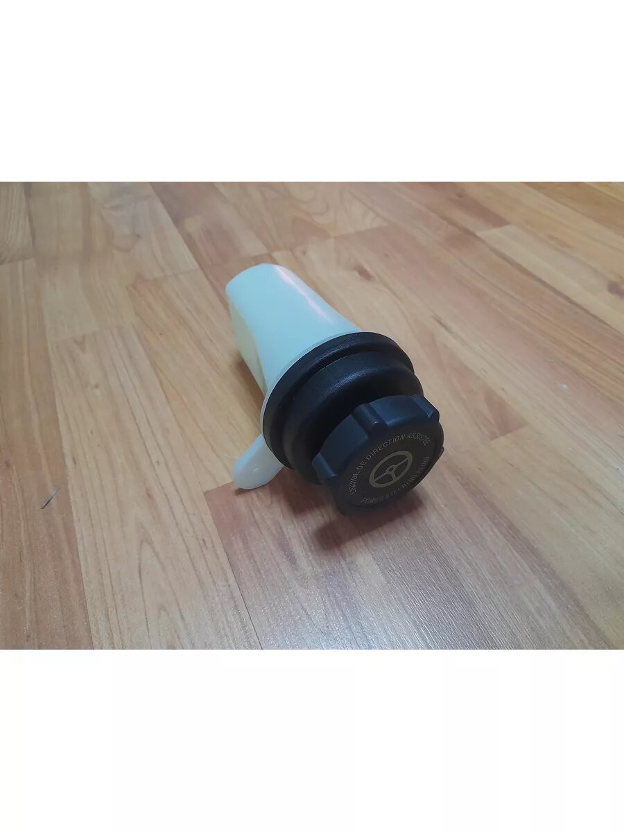 Бачок гидроусил. ГУР с сеткой Форд Фокус 3 (11 г. в.-н. в.)