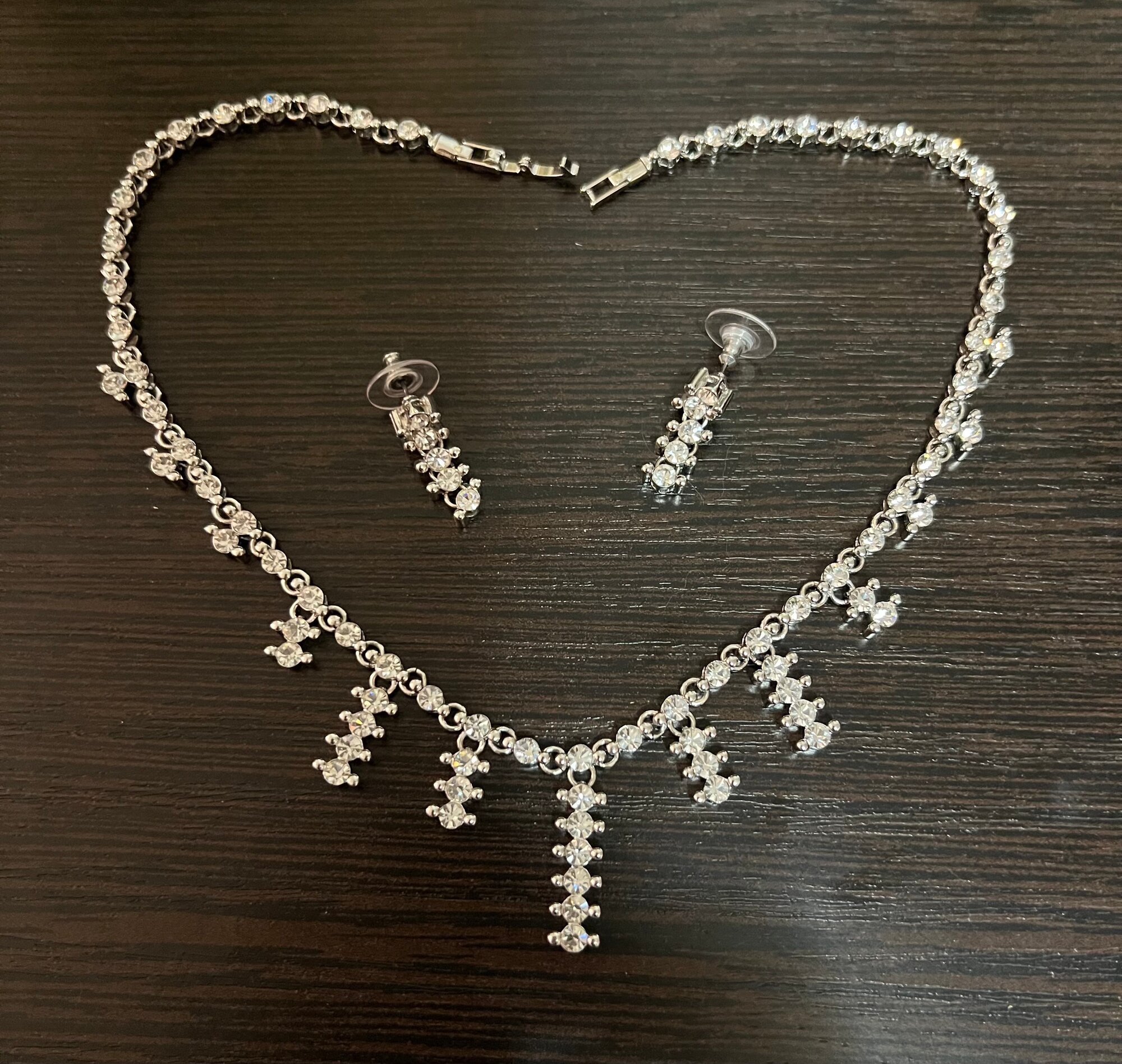 Комплект бижутерии: колье, серьги, Swarovski Zirconia