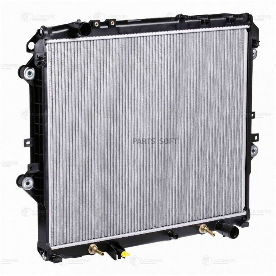 LUZAR LRC-1975 Радиатор охл. для а/м Toyota Hilux (15-)/Fortuner (15-) 2.4D/2.8D AT (LRc 1975) ()