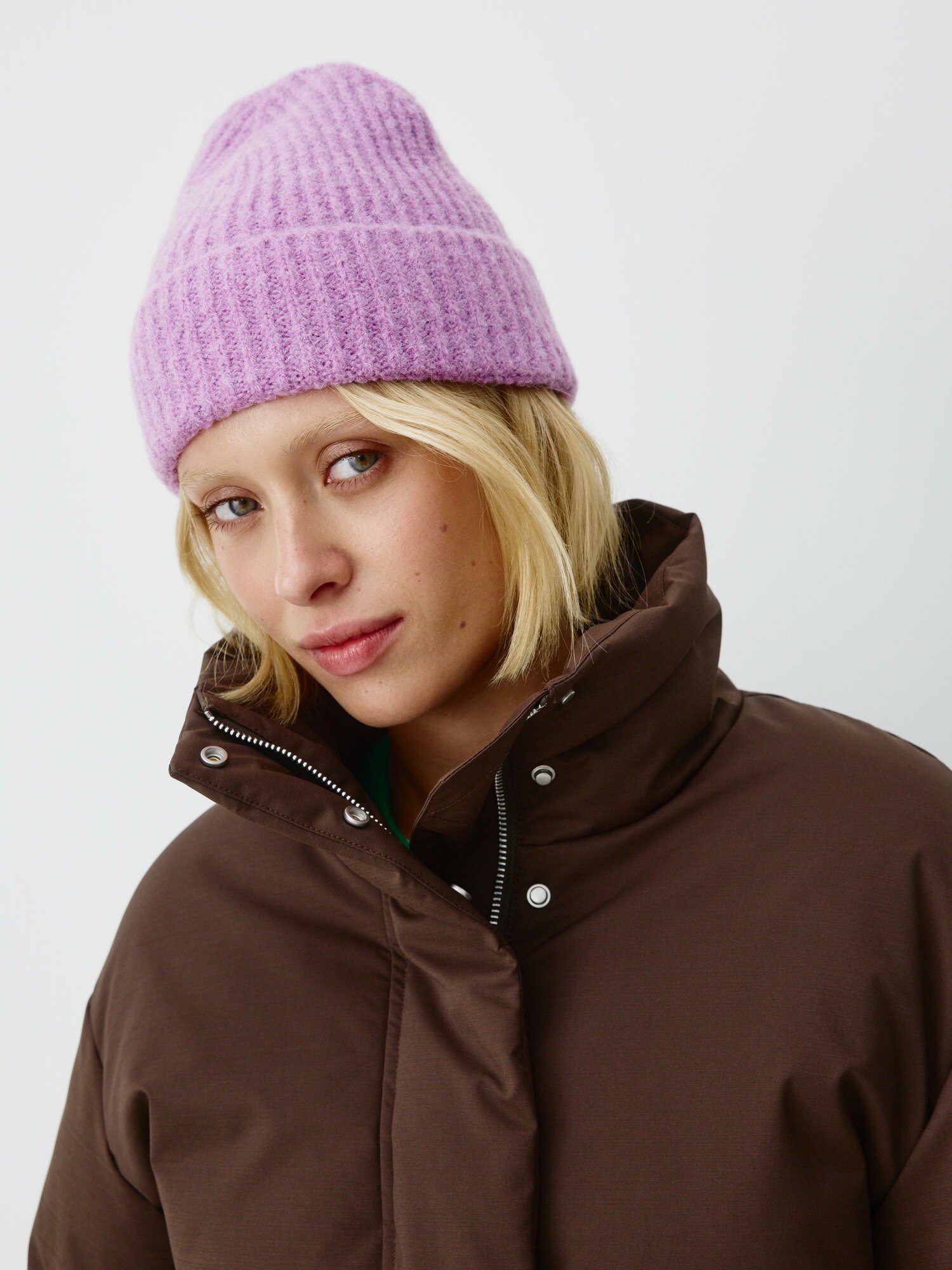 Шапка-бини для женщин