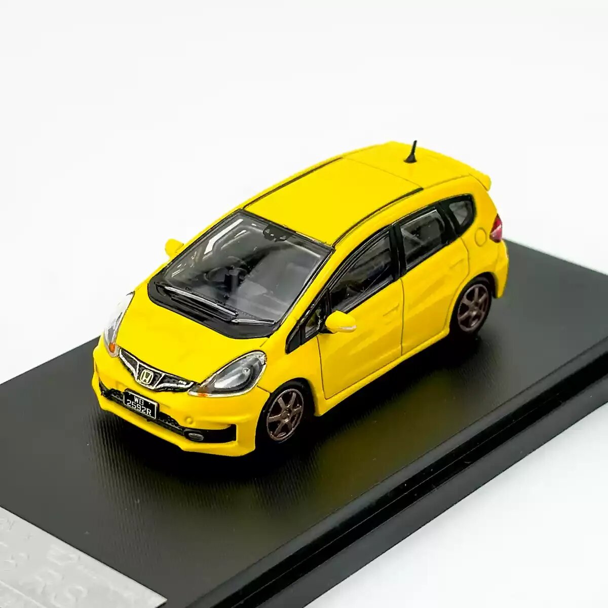 Металлическая модель автомобиля WELLY Honda Fit 2 GE8 RS SPOON 1/64 A